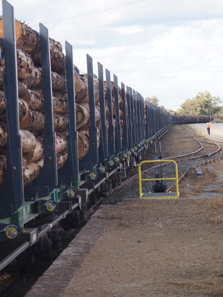 Saw logs moved more than 900km by rail to supply bushfire-impacted ...